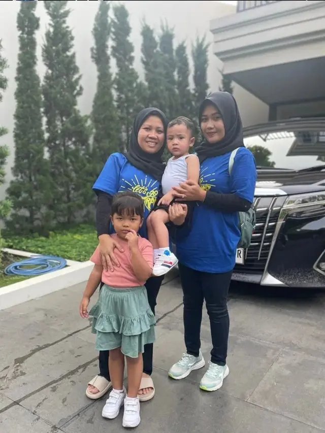 7 Potret Sus Ayu Pengasuh Lily Anak Adopsi Raffi Ahmad, Hanya Kerja Sebulan - Hot Liputan6.com