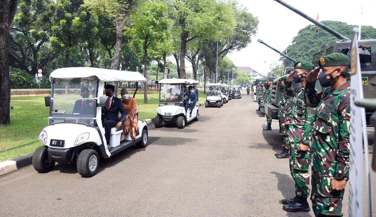 FOTO: Presiden Jokowi Pimpin Upacara HUT ke-76 TNI di Istana Merdeka ...