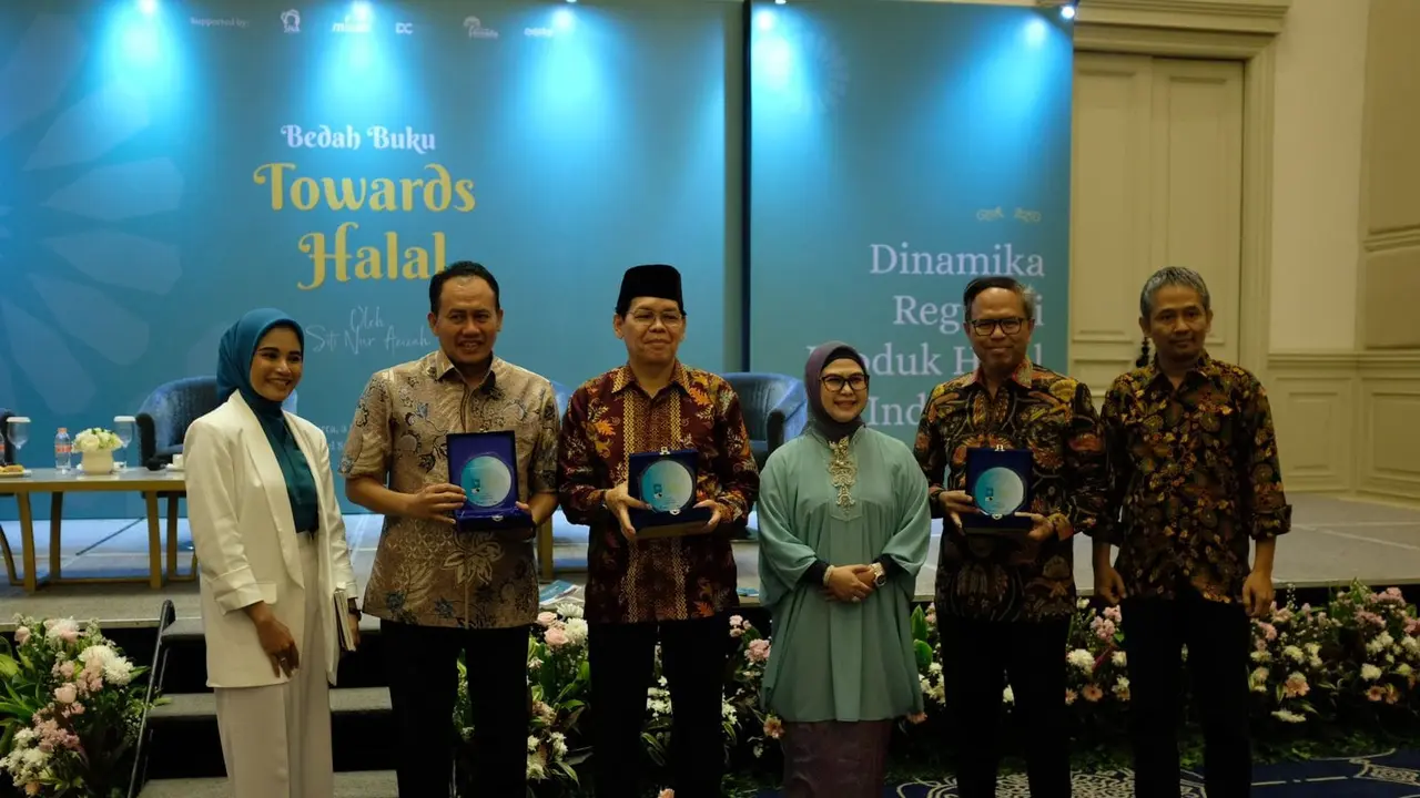 Towards Halal, Bagian dari Cerita Hidup Siti Nur Azizah - Regional ...