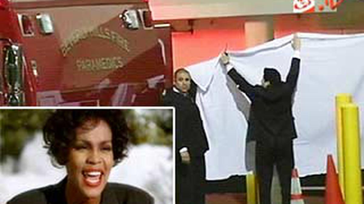 Penyebab Kematian Whitney Houston Belum Diketahui