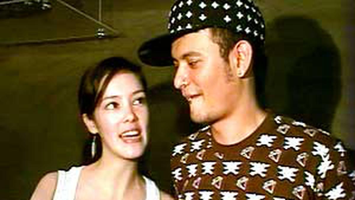 VJ Cathy-Eno Netral Menjalankan Bisnis Distro - ShowBiz Liputan6.com