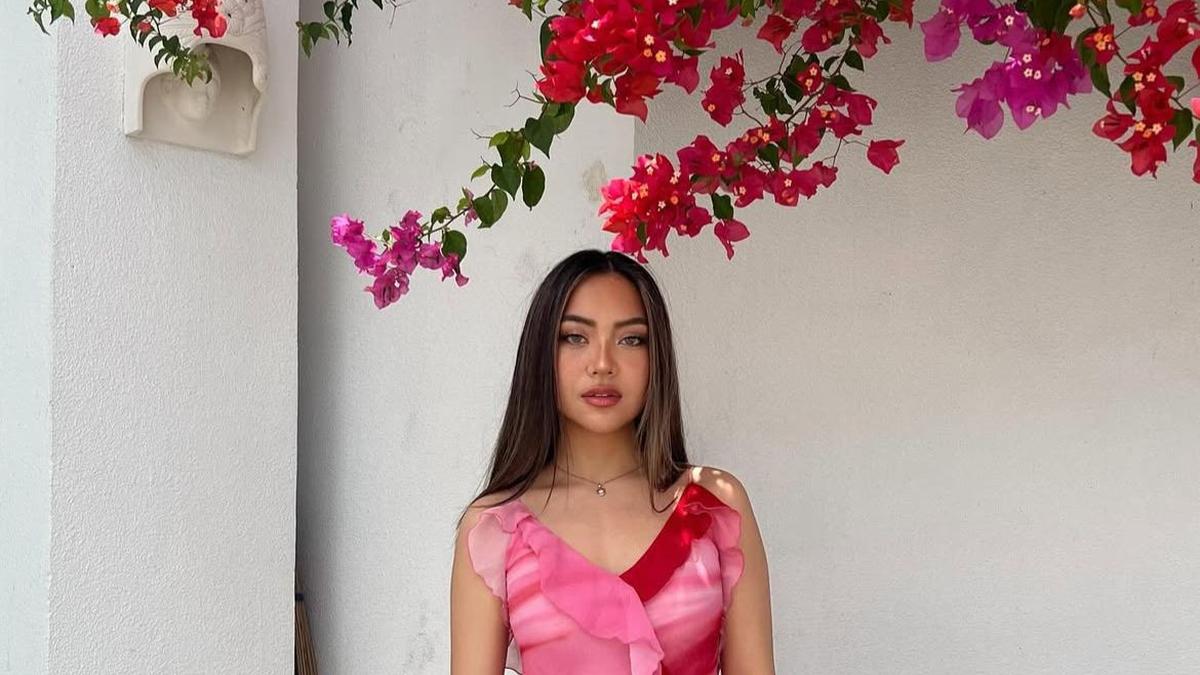5 Inspirasi Dress Elegan nan Fresh ala Mawar Rashid, Aktris dan Model ...