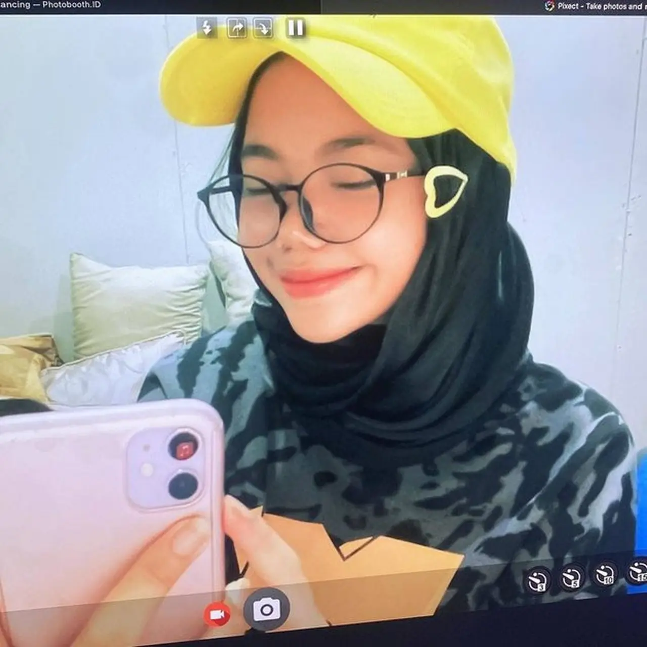 7 Potret Naira Mano Putri Vicky Prasetyo Tampil Berhijab, Bikin Pangling - Hot Liputan6.com