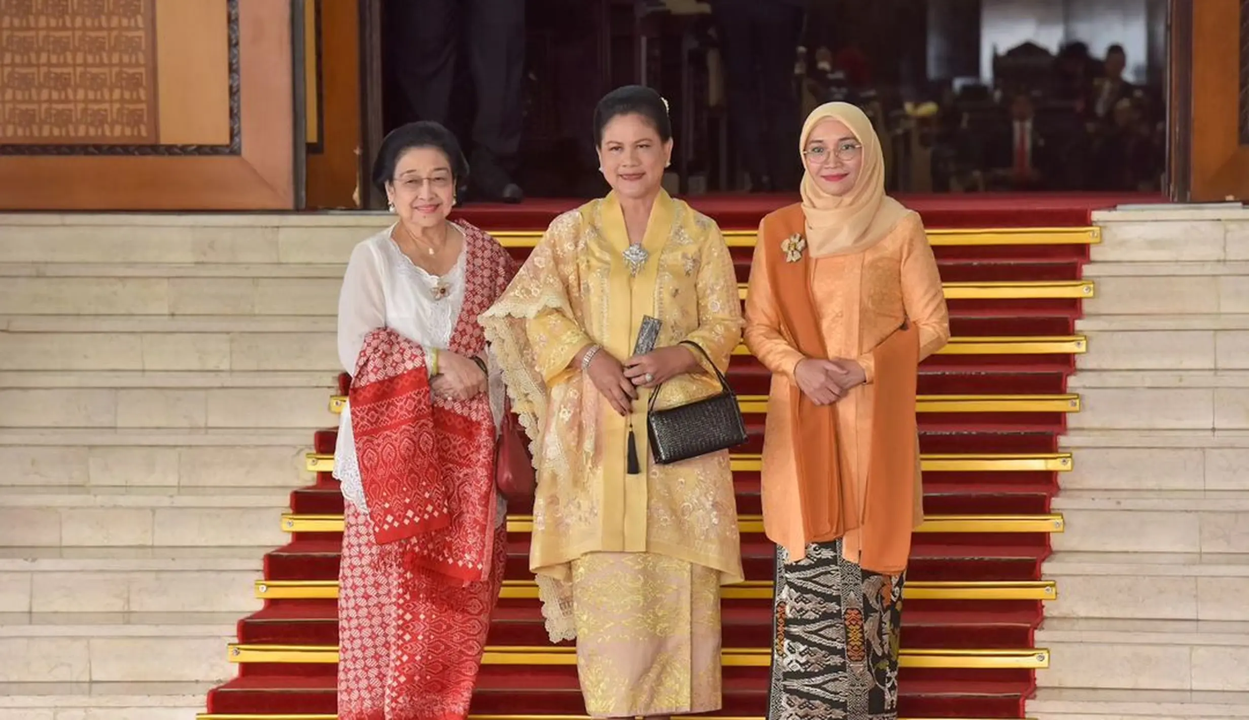 10 Gaya Pejabat Pakai Baju Adat di Sidang Tahunan MPR 2023, Jokowi, Puan Maharani hingga Retno ...