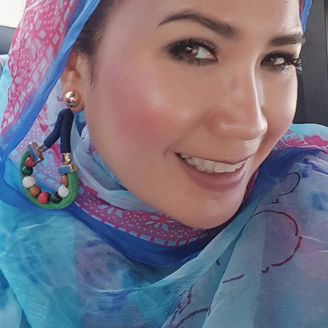 Nicky Astria Ultah ke-53, Ini 6 Hit Legendaris Sang Lady Rocker ...
