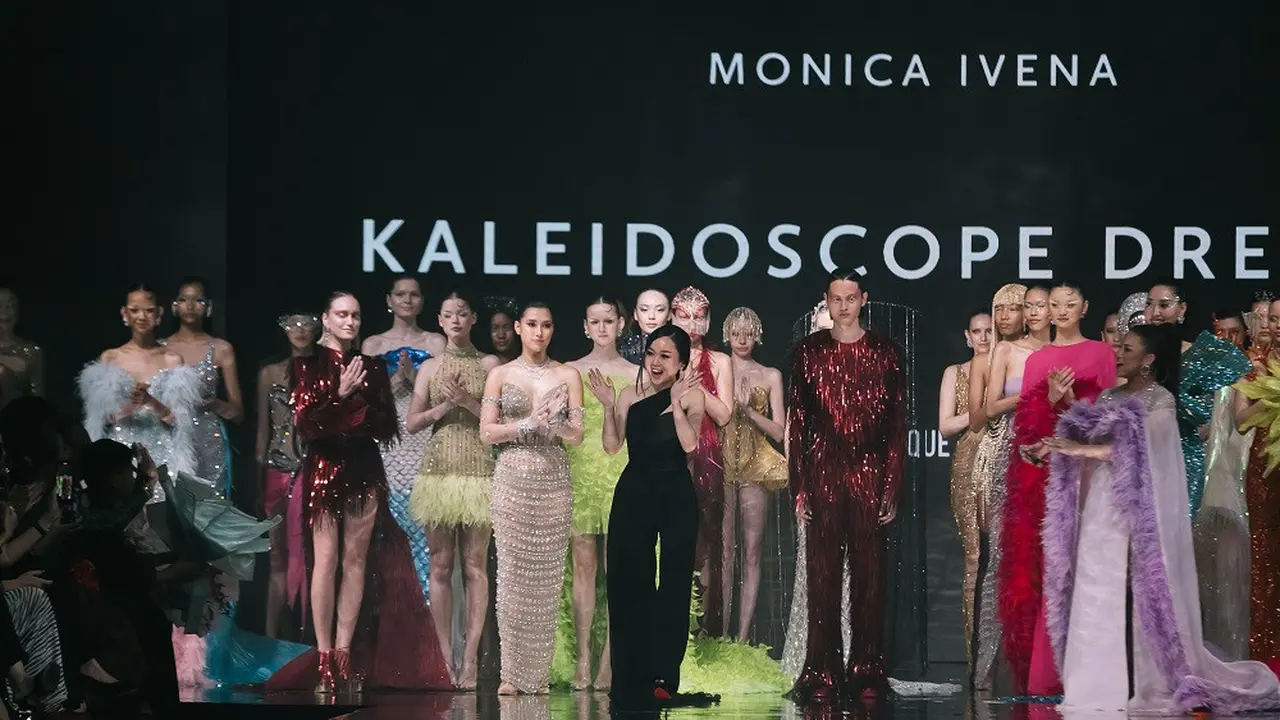 Monica Ivena Jadi Desainer Indonesia Pertama yang Pakai Influencer ...
