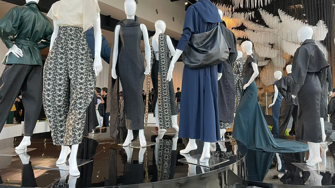 Pancaran Ketangguhan Wanita di Balik Kelembutan Lewat Koleksi Perdana ...