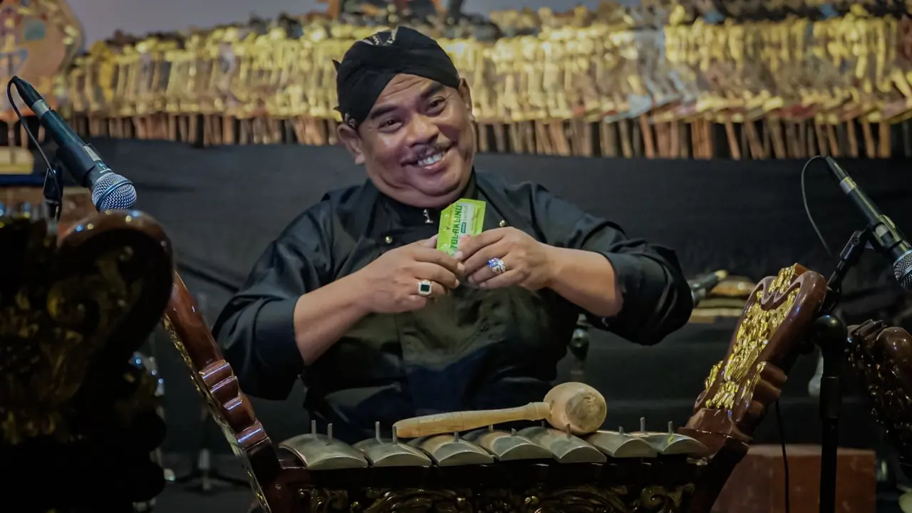Upaya Lestarikan Wayang Kulit di Tengah Modernitas Budaya - Lifestyle ...