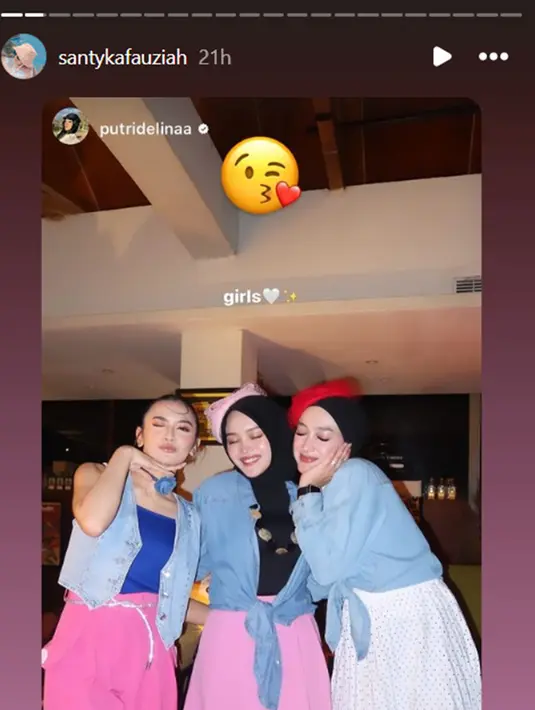 Potret Kedekatan Santyka Fauziah dengan Putri Delina dan Mahalini di Ultah Rizwan - Foto ...