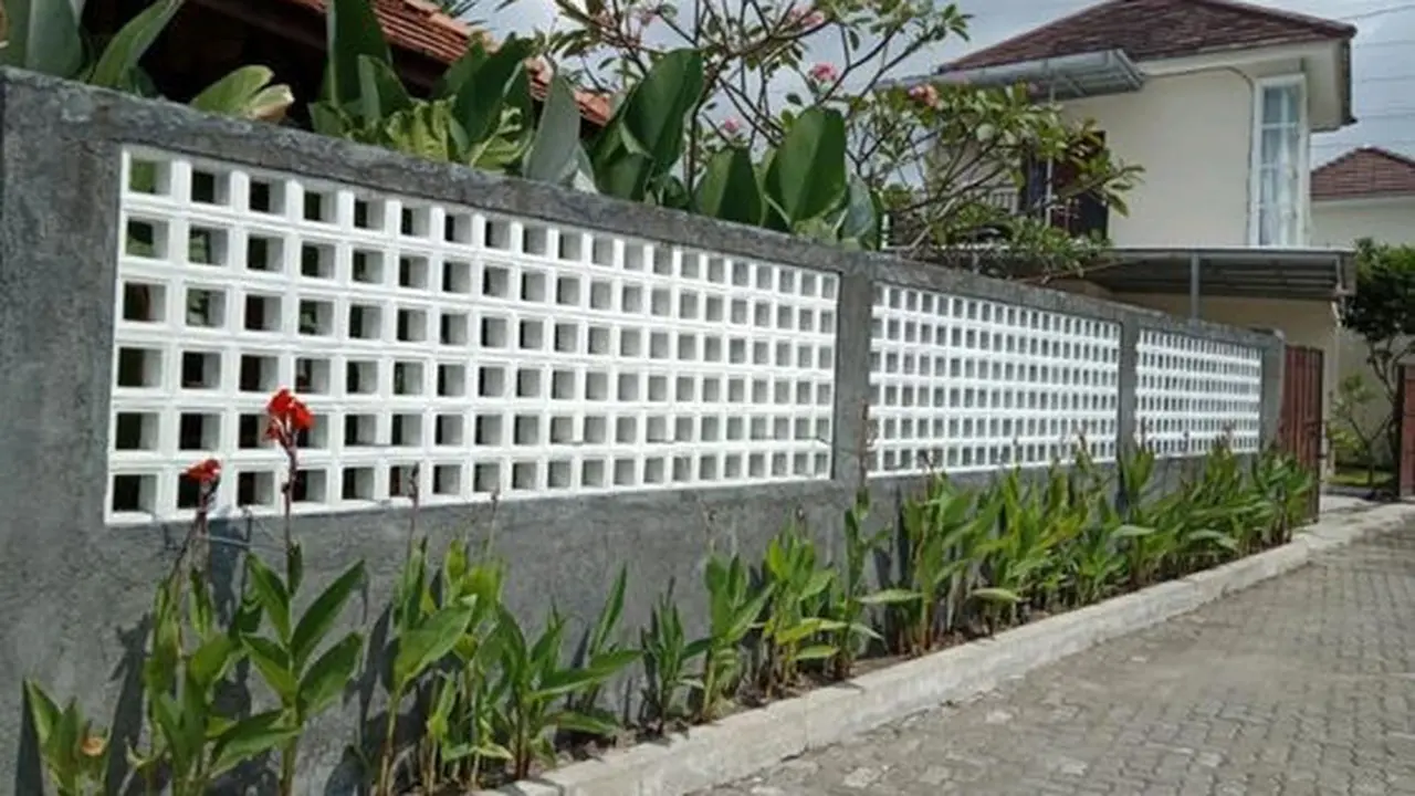 10 Desain Pagar Tembok Rumah, Gaya Minimalis yang Modern dan Unik ...