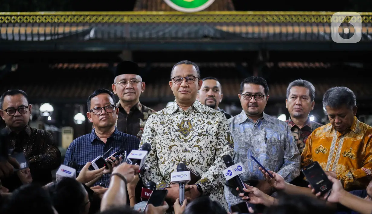 Ekspresi Anies Baswedan Usai Temui SBY di Cikeas - Foto Liputan6.com
