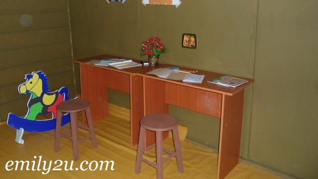 Melihat Rumah Upin Ipin di Dunia Nyata