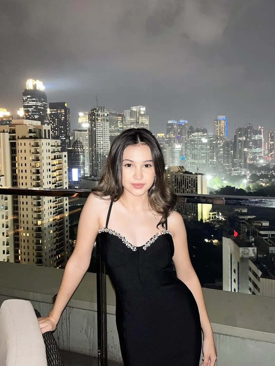 8 Potret Memikat Sandrina Michelle yang Sering Tampil Lebih Dewasa ...