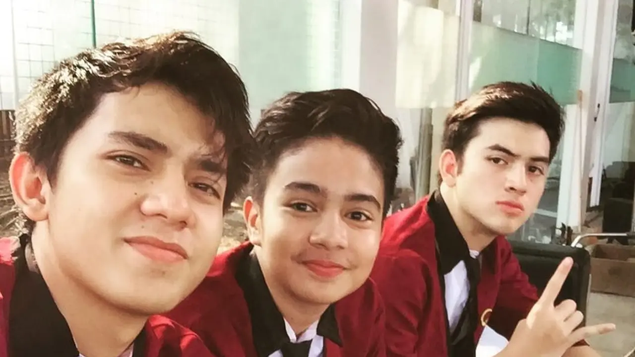 7 Transformasi Arbani Yasiz dari Anak Kecil Menggemaskan hingga Tampan ...