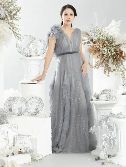 6 Tampilan Memukau Sandra Dewi dengan Gaun Cantik ala Princess - Photo Fimela.com