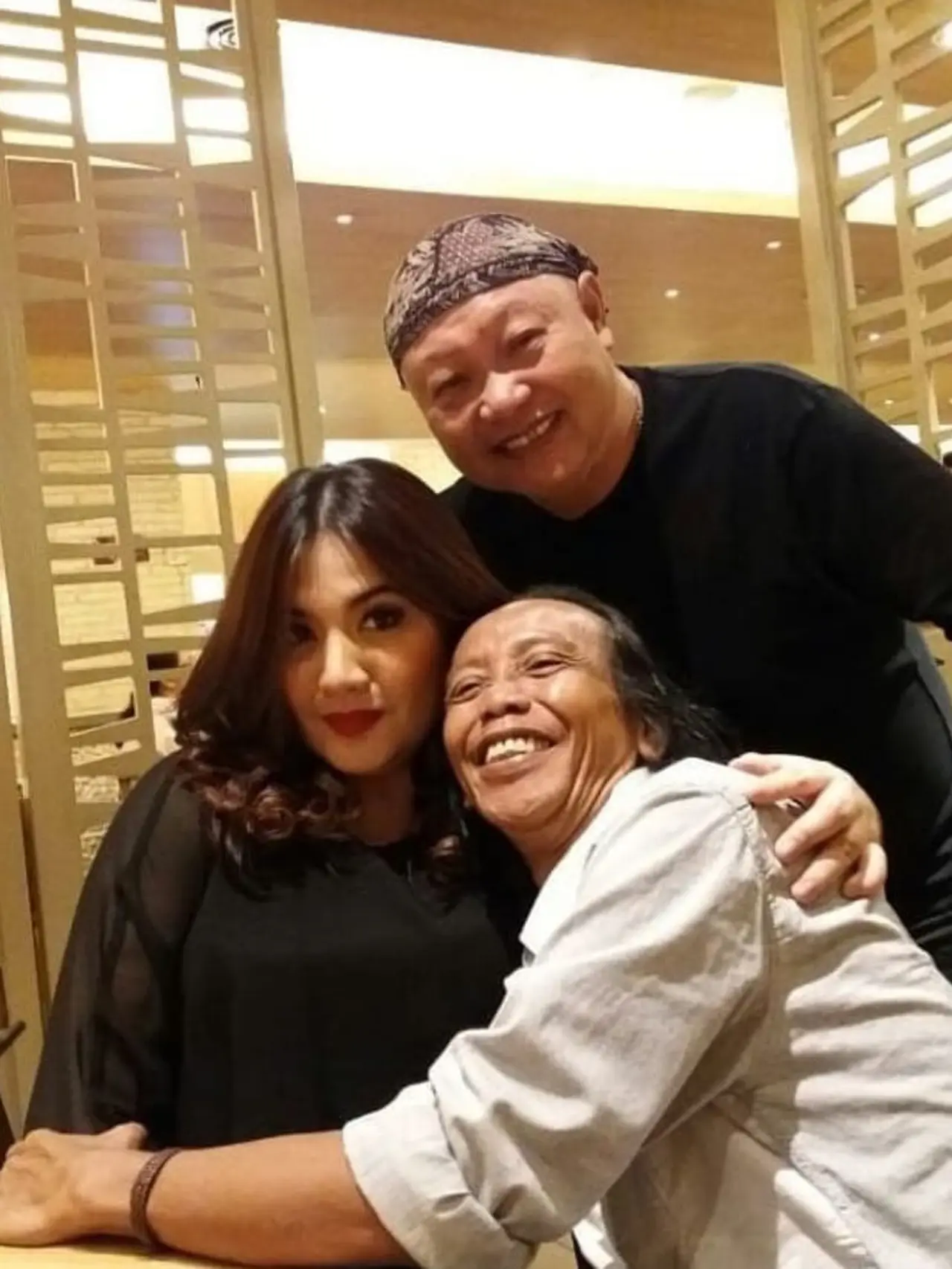 Meninggal Dunia, Ini 6 Potret Lawas Salman Al Farisi 'Koh Ahong' Bareng ...