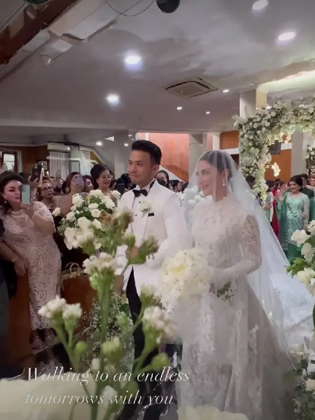 Jessica Mila dan Yakup Hasibuan Gelar Pemberkatan Pernikahan, Tampil Menawan dalam Balutan ...