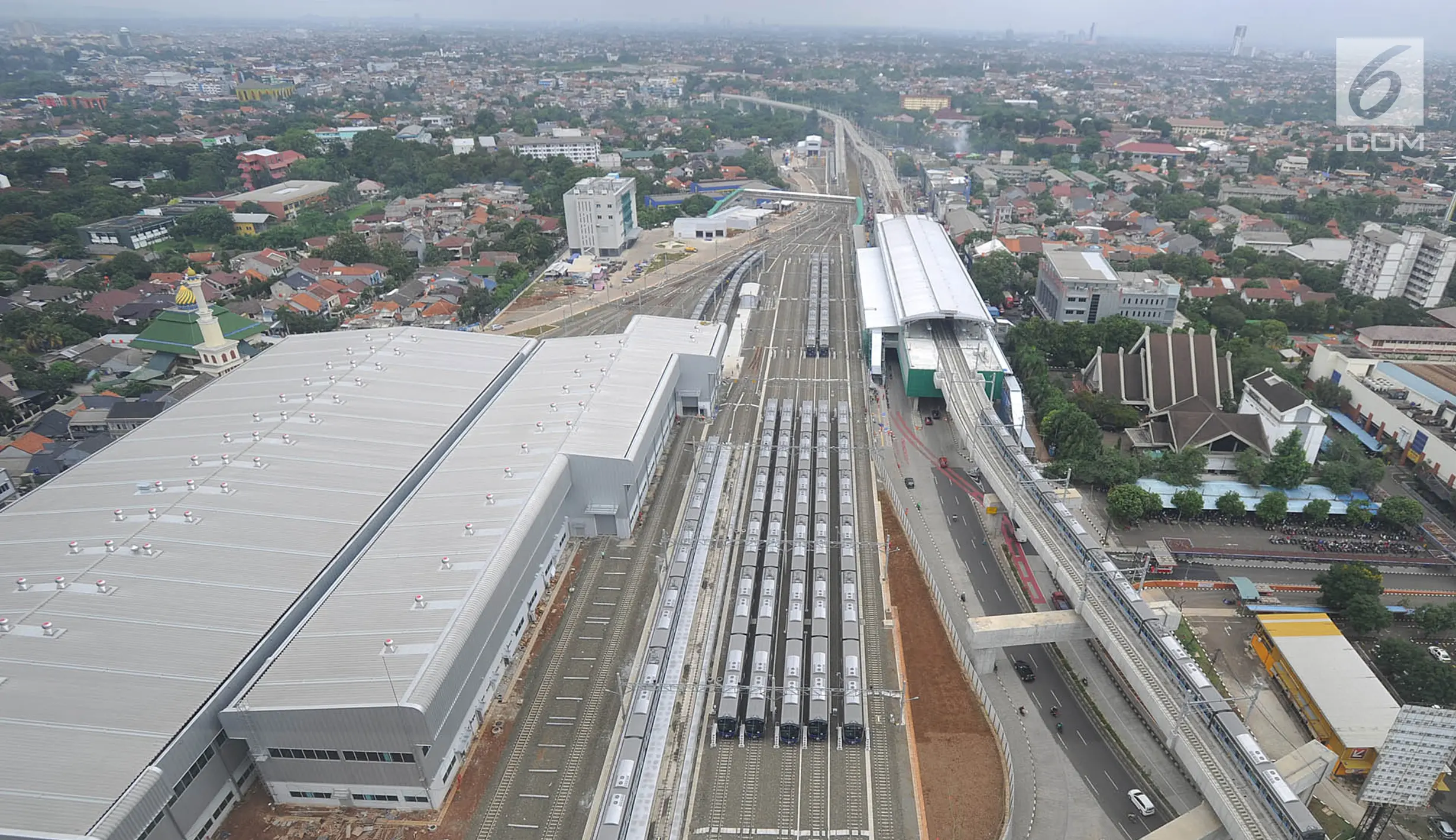 FOTO: Memantau Progres Terminal MRT Lebak Bulus yang Beroperasi ...