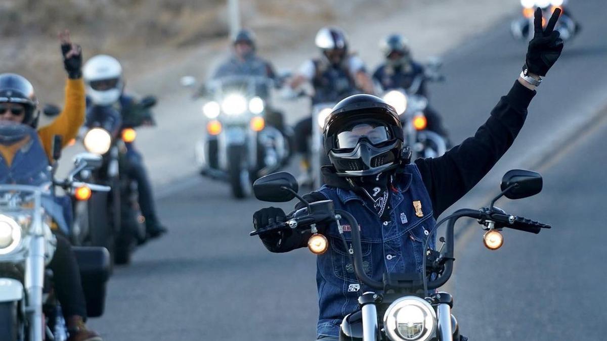 10 Potret The Prediksi di Amerika, Gagahnya Andre Taulany Dkk Tunggangi ...