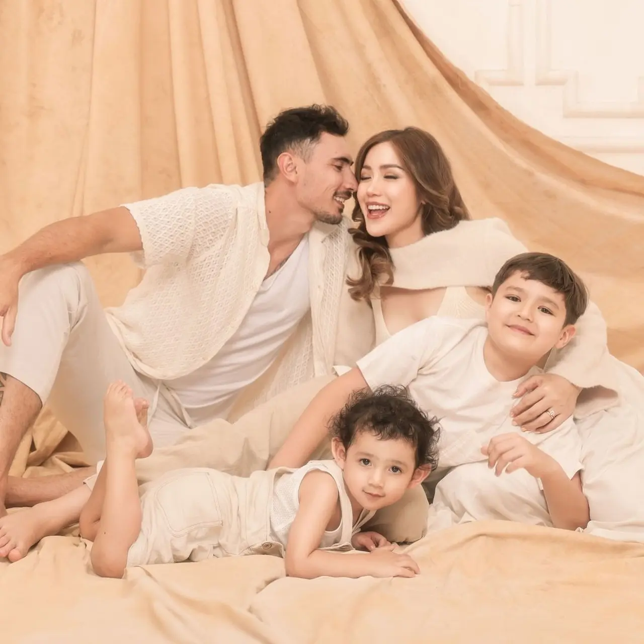 Beda Reaksi El Barack dan Don Azaiah Terhadap Kehamilan Jessica Iskandar, Buat Kagum Sang Ibu ...