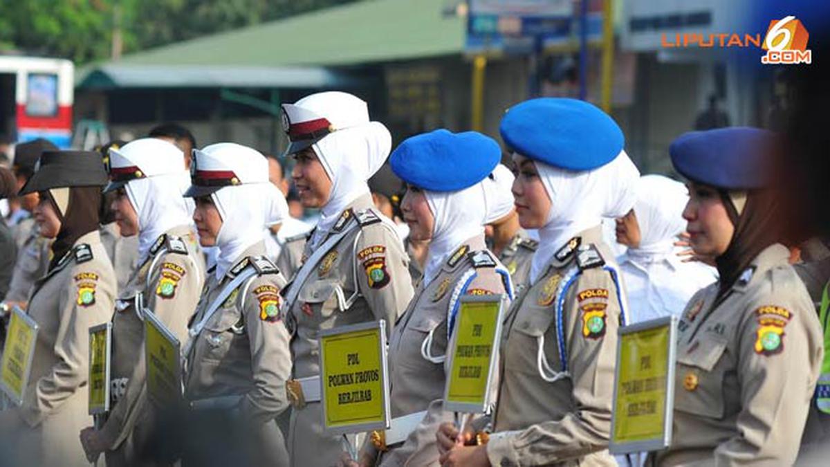 [VIDEO] Polri: Bukan Larang Polwan Berjilbab, Hanya Penyeragaman - News ...