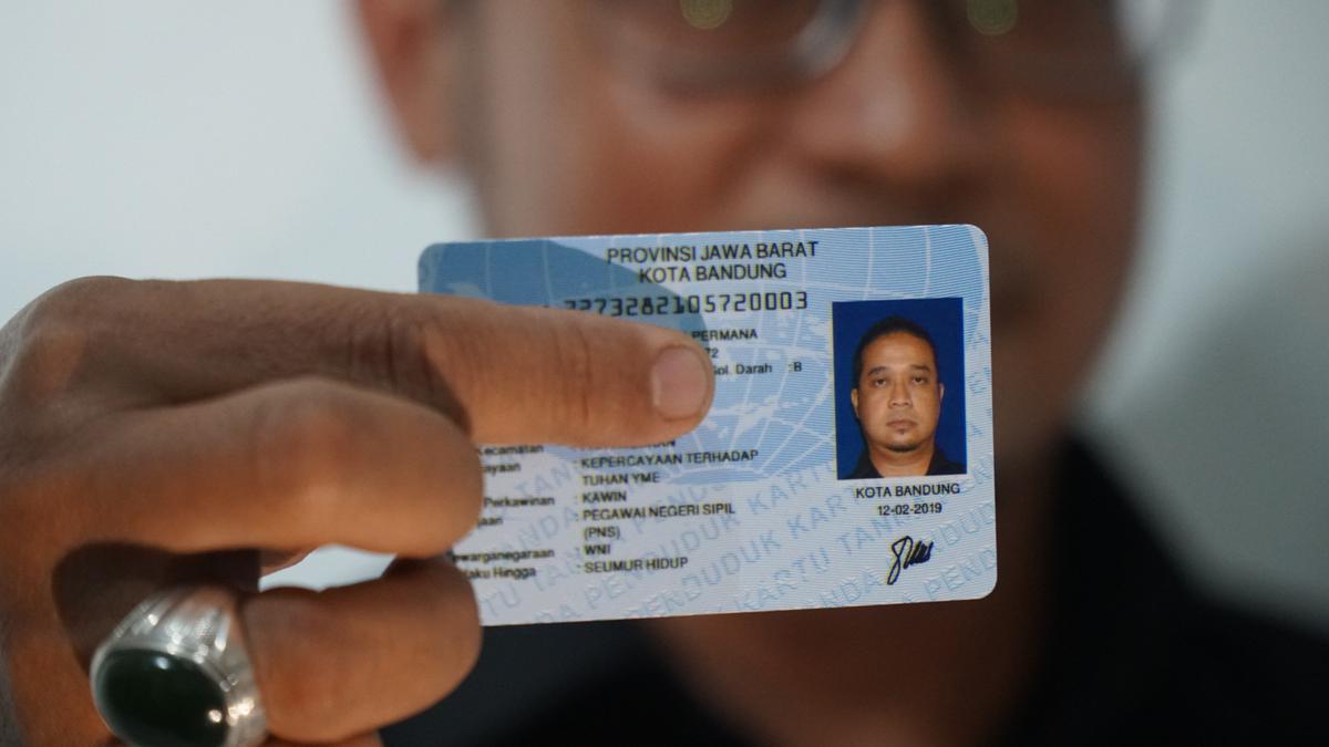 Top 3 Berita Hari Ini: Warga Bandung Terima E-KTP Pertama dengan Kolom ...