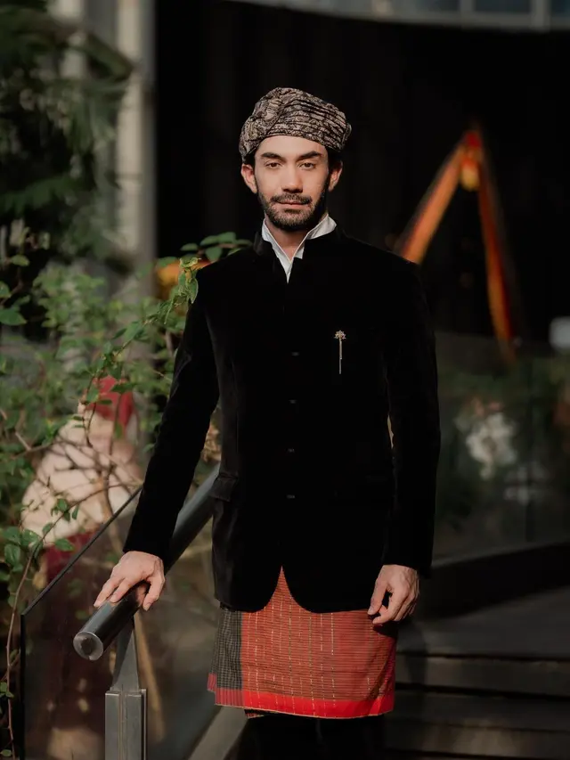 Reza Rahadian Akui Pernah Jatuh Cinta dengan Lawan Main: Itu Bikin ...