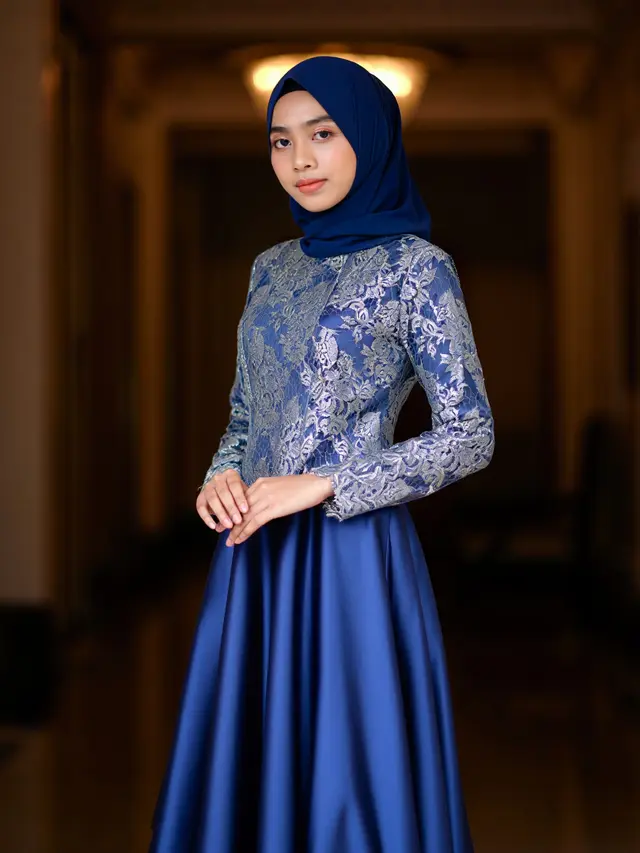 7 Model Gamis Biru Navy Kombinasi Brokat Silver yang Memukau, Pilihan ...