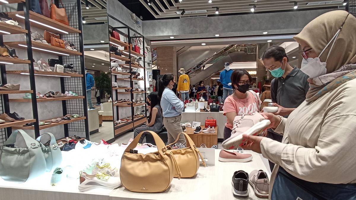 Merek Fesyen Asal Amerika Berusia Lebih dari Setengah Abad Buka Toko ...