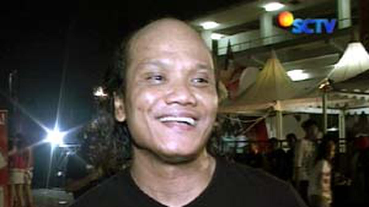 Adrie Subono Diserbu Anak Kecil - ShowBiz Liputan6.com