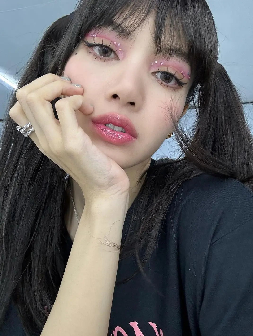 Selamat! Lisa BLACKPINK Catatkan 3 Rekor Baru di Guinness World Record ...