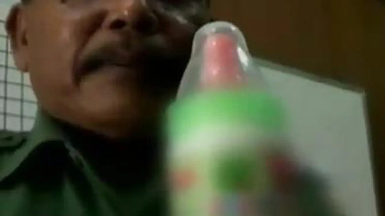 VIDEO: BNN Uji Kandungan Permen Dot Diduga Mengandung Narkoba - TV ...
