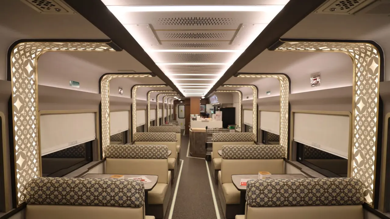 Kereta Stainless Steel New Generation Beroperasi, KA Lodaya Bandung-Solo Balapan 'Ganti Kulit ...