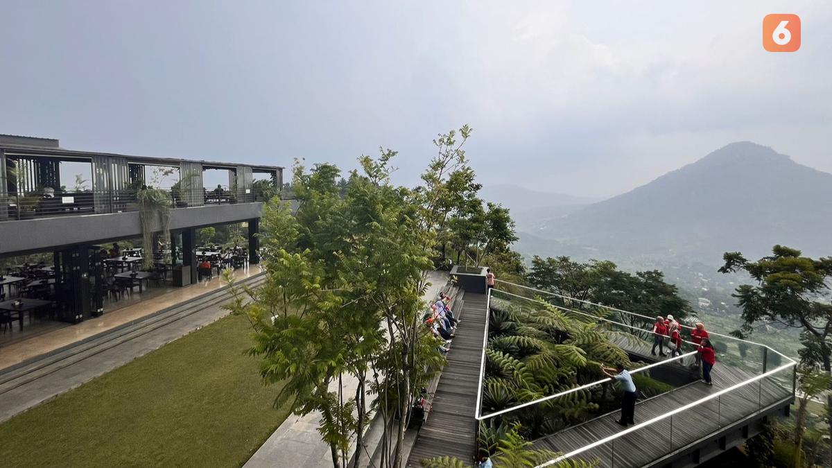 Kulineran Menu Bebek hingga Nasi Campur, Sambil Healing di Upper Clift ...