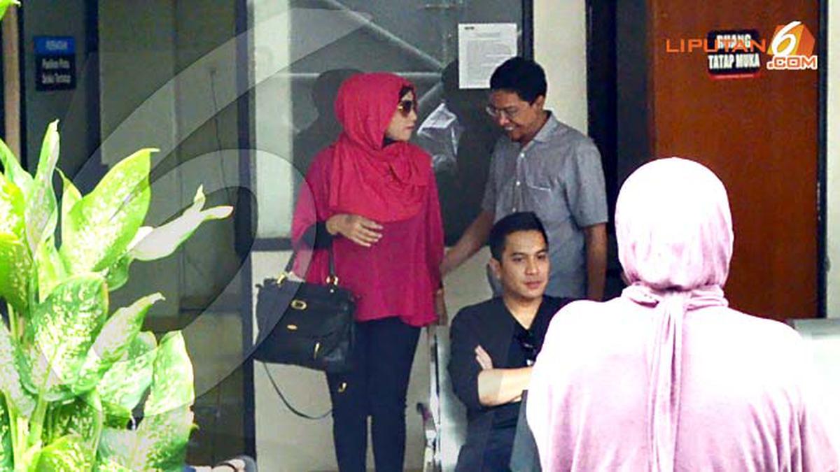 20 Wanita Penerima Duit Fathanah, dari Pengusaha Hingga Artis - News ...