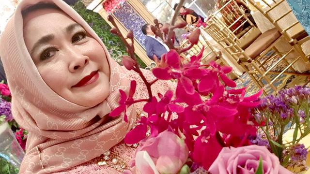 Jenny Rachman Bagi-Bagi Sembako untuk Warga Terdampak COVID-19 - Islami ...