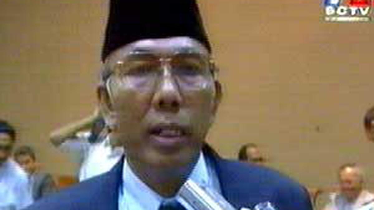 Istri Soewondo Tak Memenuhi Panggilan Pansus - News Liputan6.com