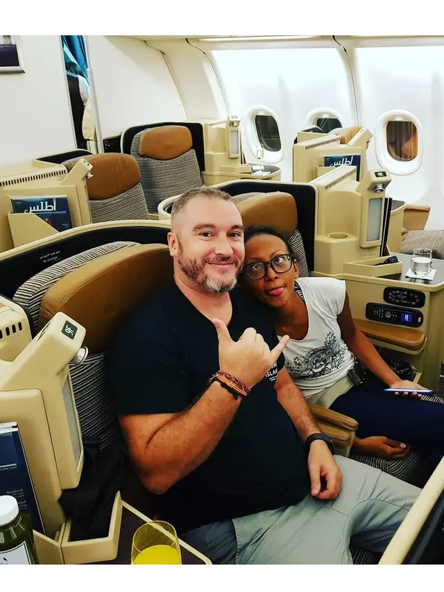 Jarang Muncul, Ini 6 Potret Terbaru Jono Armstrong Mantan Host Acara ...