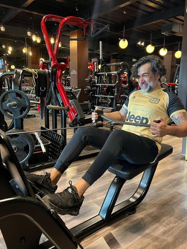 7 Potret Kekar Jeremy Thomas Sedari Muda, Rajin Olahraga di Usia Kepala ...