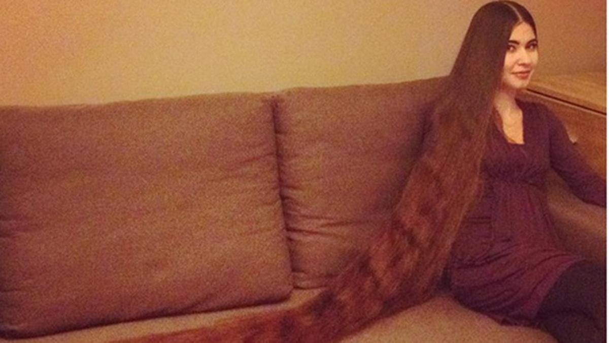 Panjang Rambutnya 2,3 Meter, Inikah Rapunzel di Dunia Nyata?