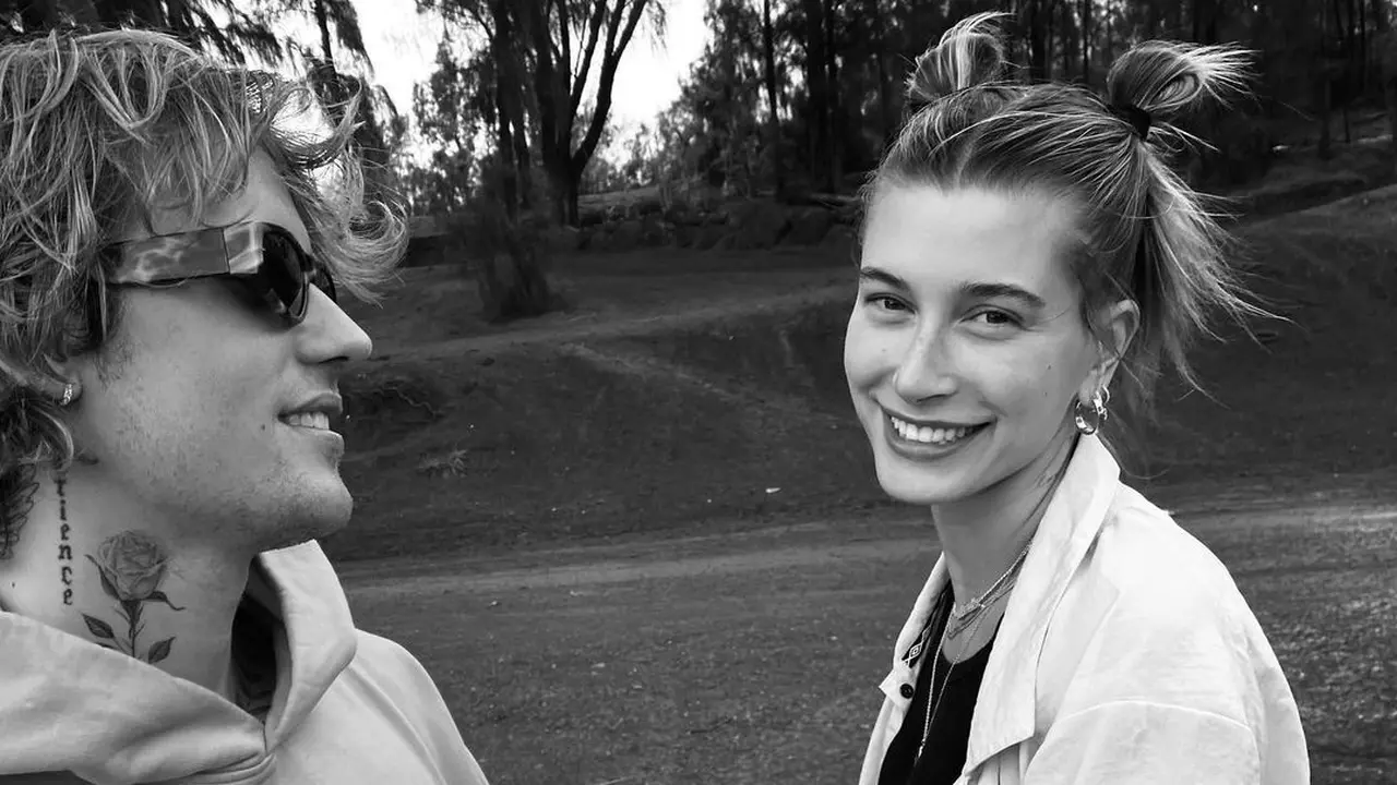 Hailey Bieber Bagikan Pesan Misterius tentang Justin Bieber di Tengah ...