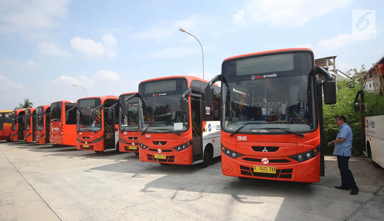 PHOTO: Ini Penampakan Armada Minitrans Pengganti Metro Mini - Foto ...