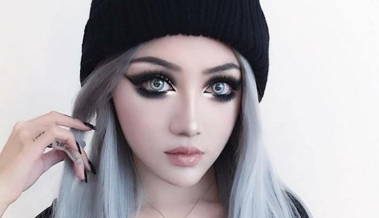 Pesona Kina Shen: Model Cantik dengan Julukan Boneka Hidup - Photo ...