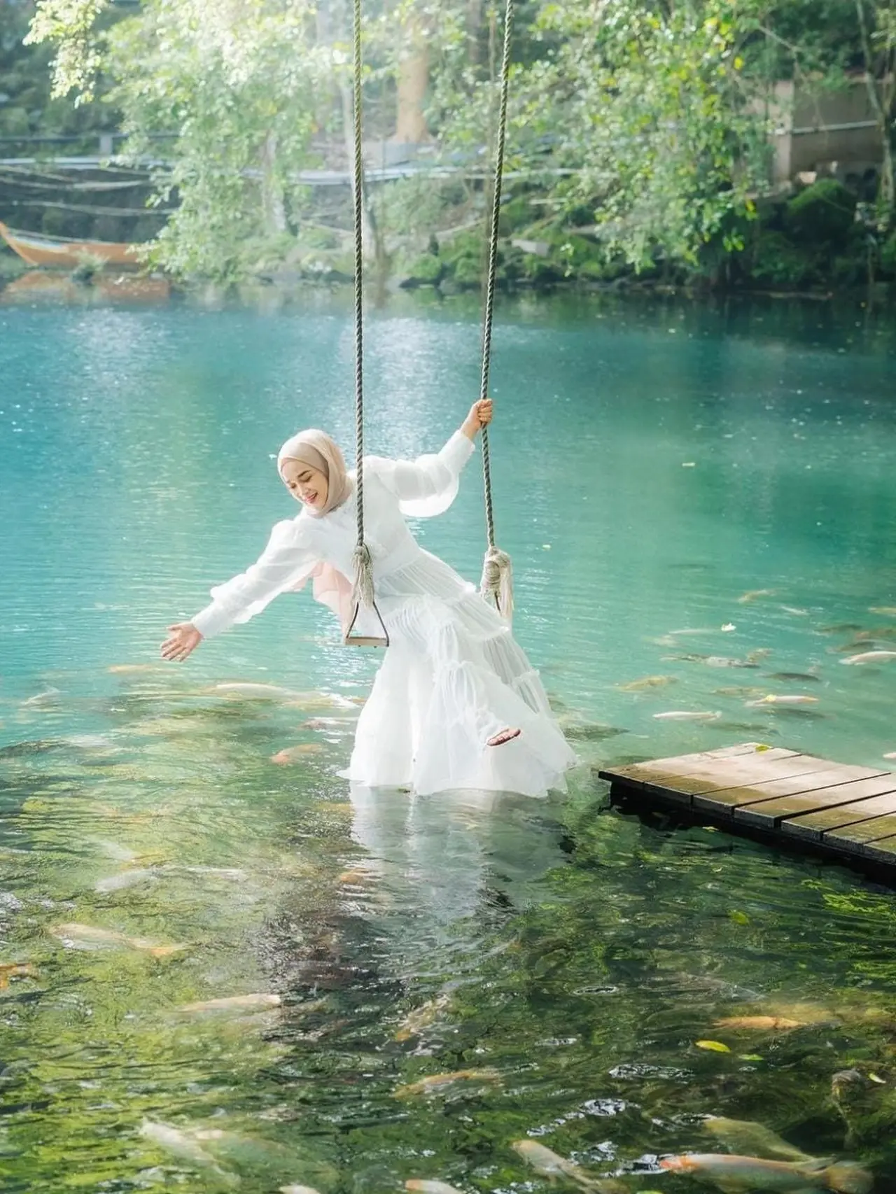 Mengenal Telaga Biru Cicerem, Wisata Alam Cantik di Kuningan Jawa Barat ...