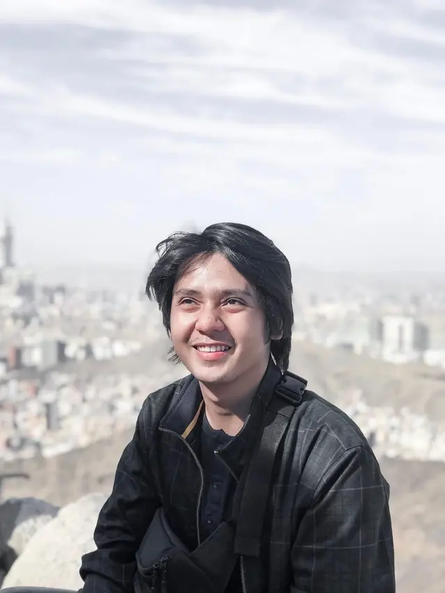 7 Transformasi Arbani Yasiz dari Anak Kecil Menggemaskan hingga Tampan ...