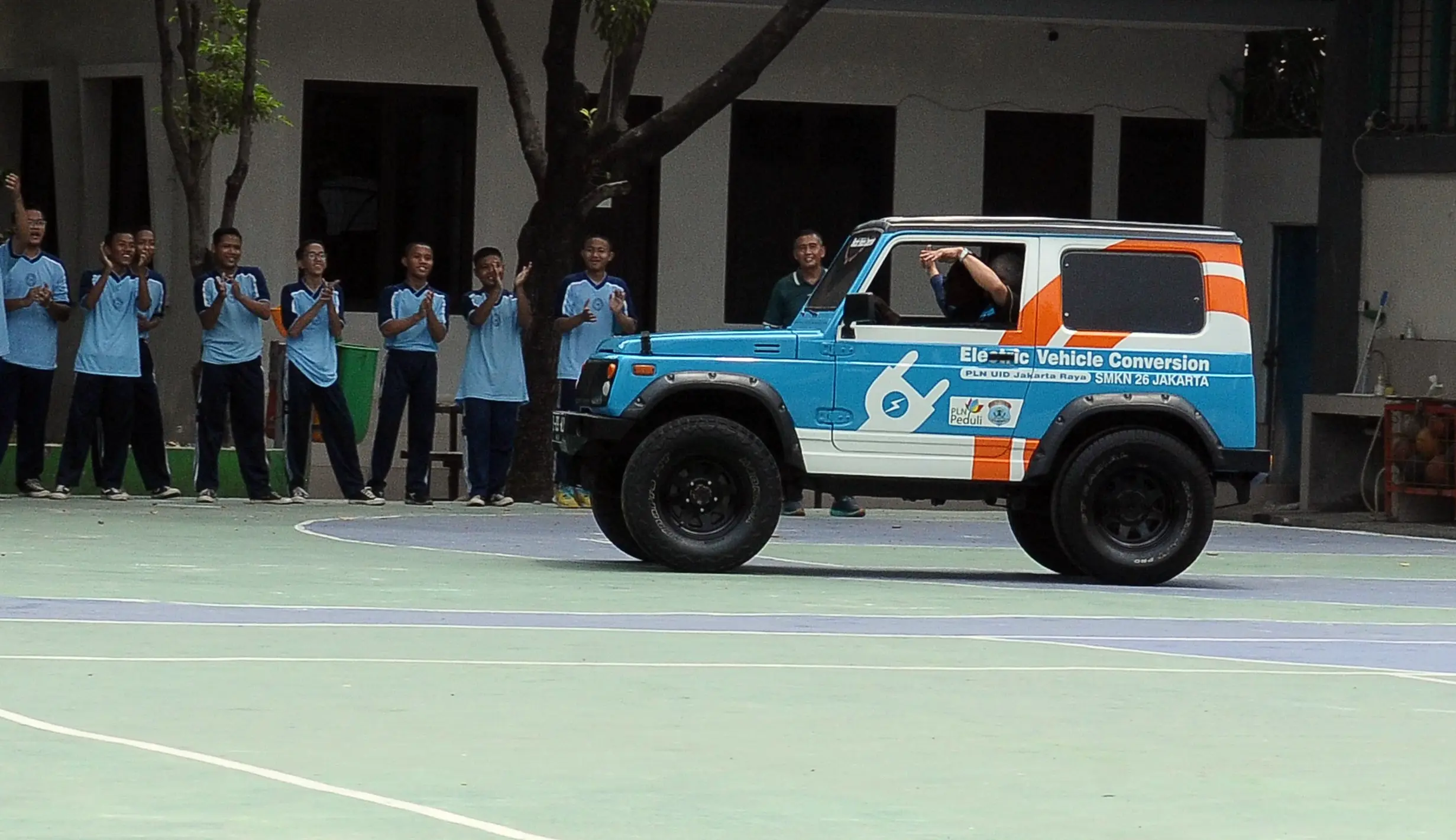 Pelajar SMK 26 dan 1 Jakarta Sukses Konversikan Mobil BBM ke Listrik ...
