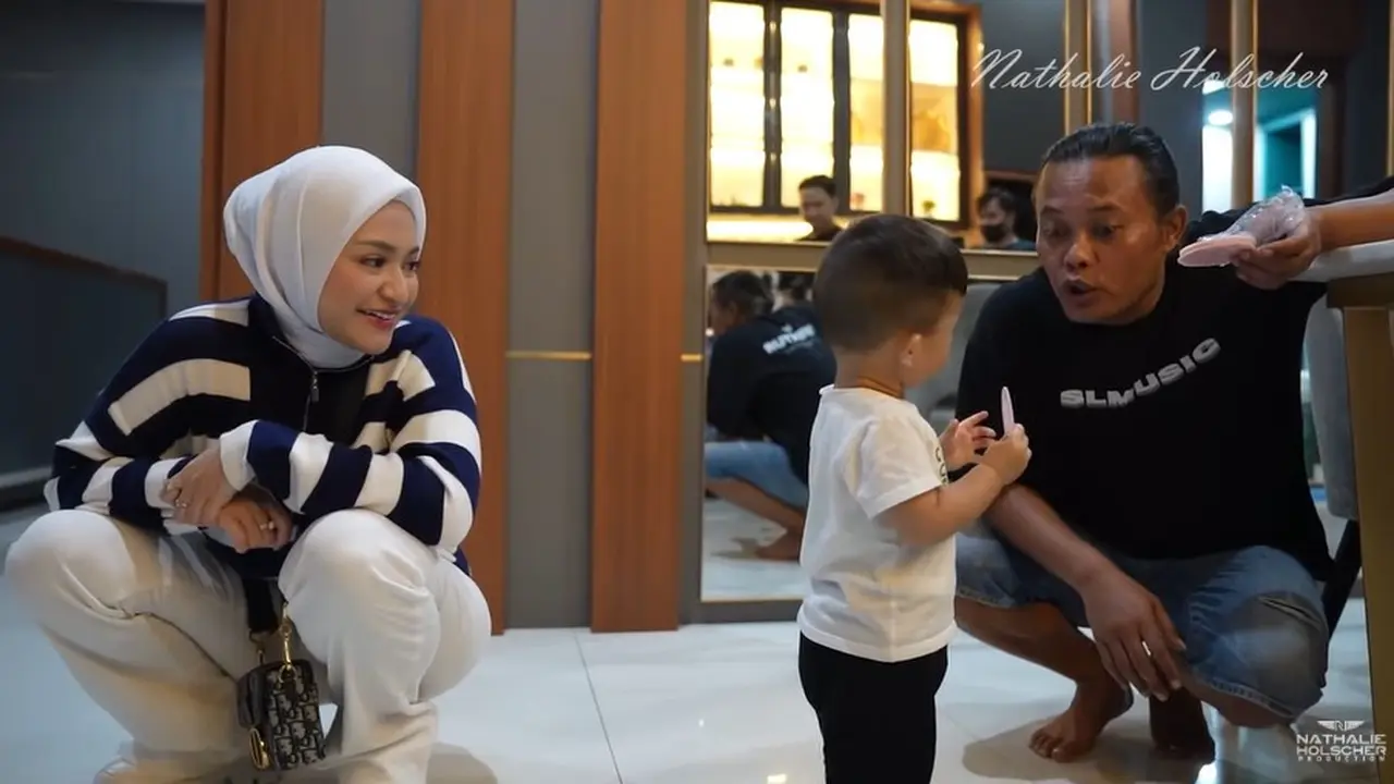 Nathalie Holscher Main ke Rumah Sule Bersama Adzam, Berikut Momen Hangatnya - Entertainment ...