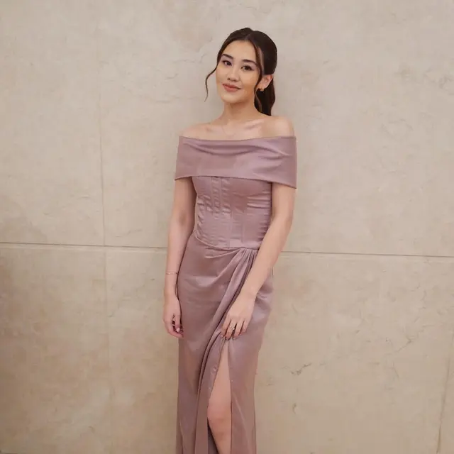 6 Potret Detail Penampilan Bridesmaid Mahalini di Akad dan Resepsi ...