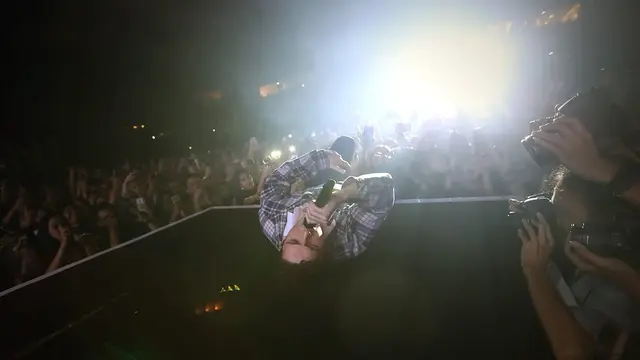Makna Lagu Mean It dari Lauv dan LANY, Sebuah Kisah Ketidakpastian Cinta