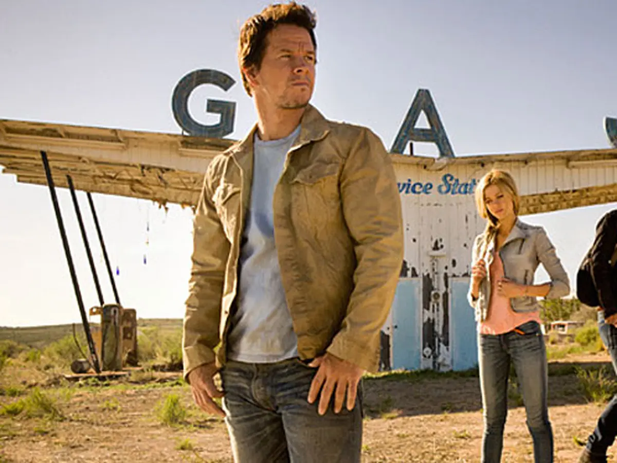 Bintang Utama Transformers Age of Extinction Foto Bersama ShowBiz Liputan6